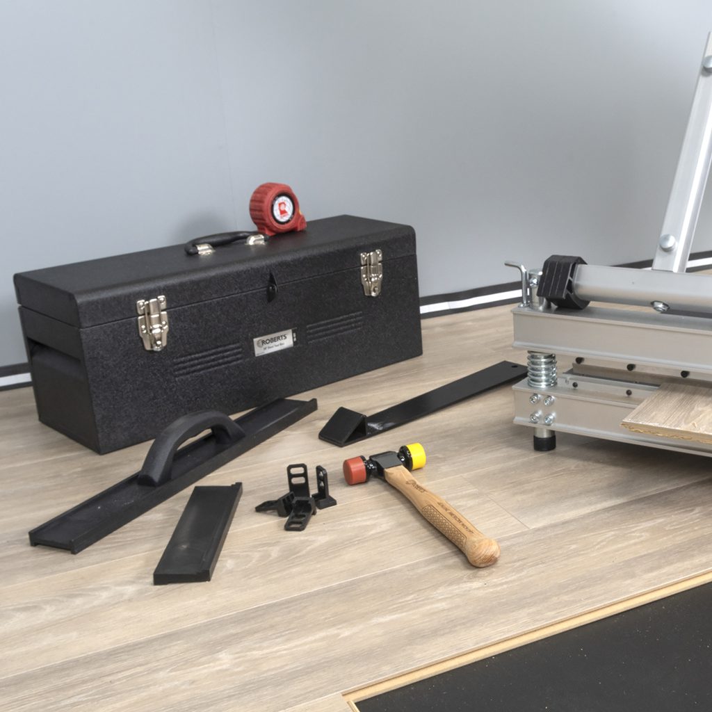 24" STEEL TOOL BOX - ROBERTS®