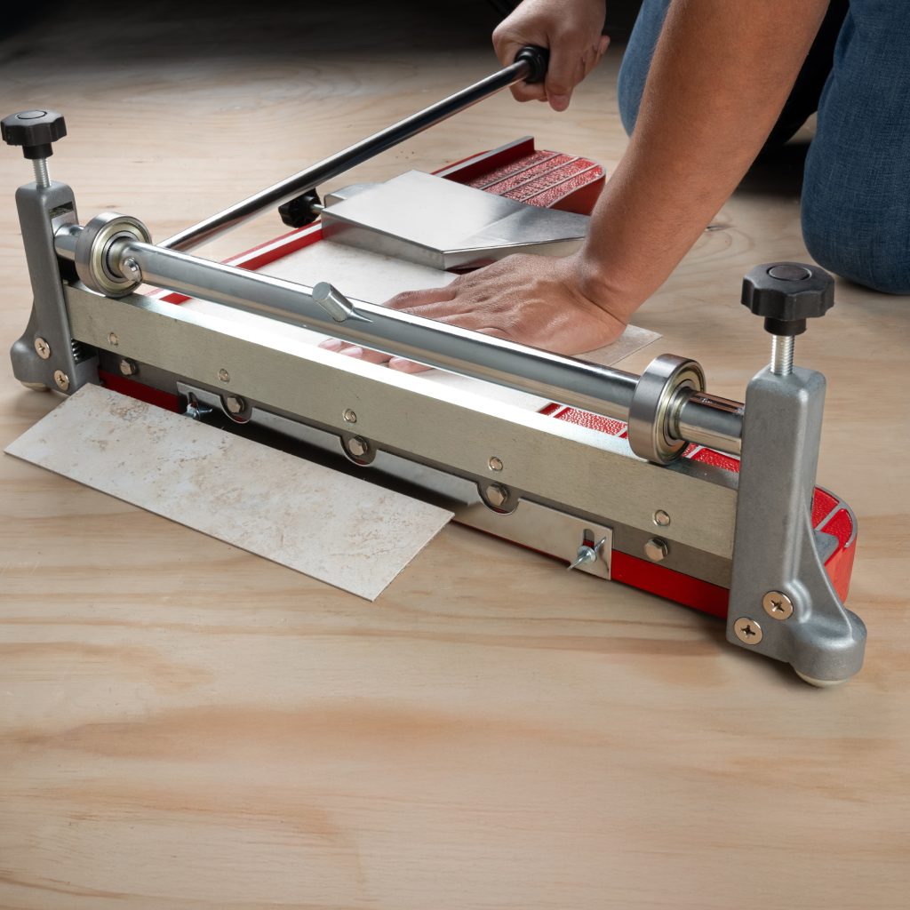 18" PRO VINYL TILE CUTTER - ROBERTS®